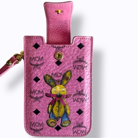 MCM | Accessories | Mcm Rabbit Pass Card Case Business Card Holder ...